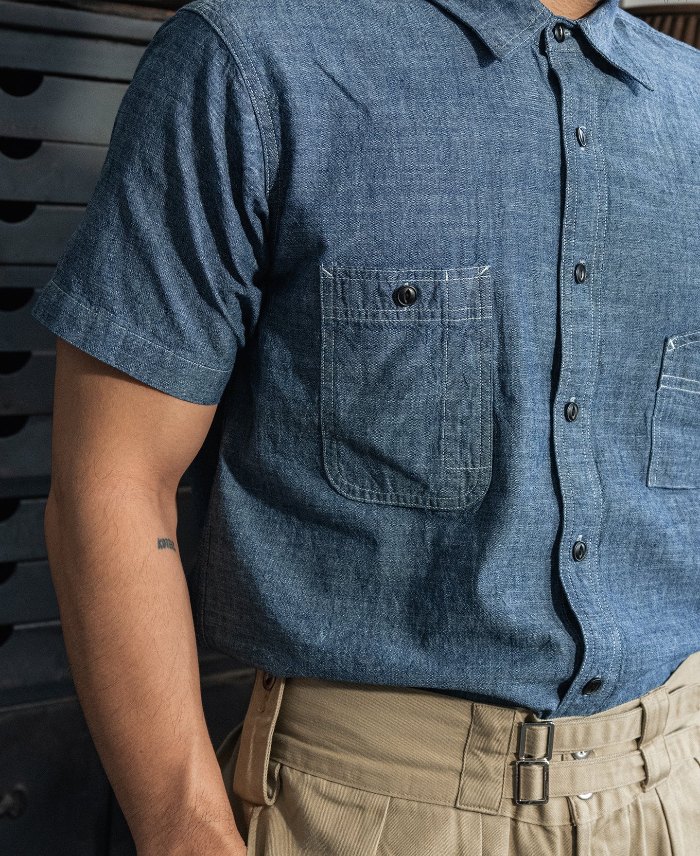 Vintage Slub Cotton Chambray Short Sleeve Work Shirt - Blue | Bronson