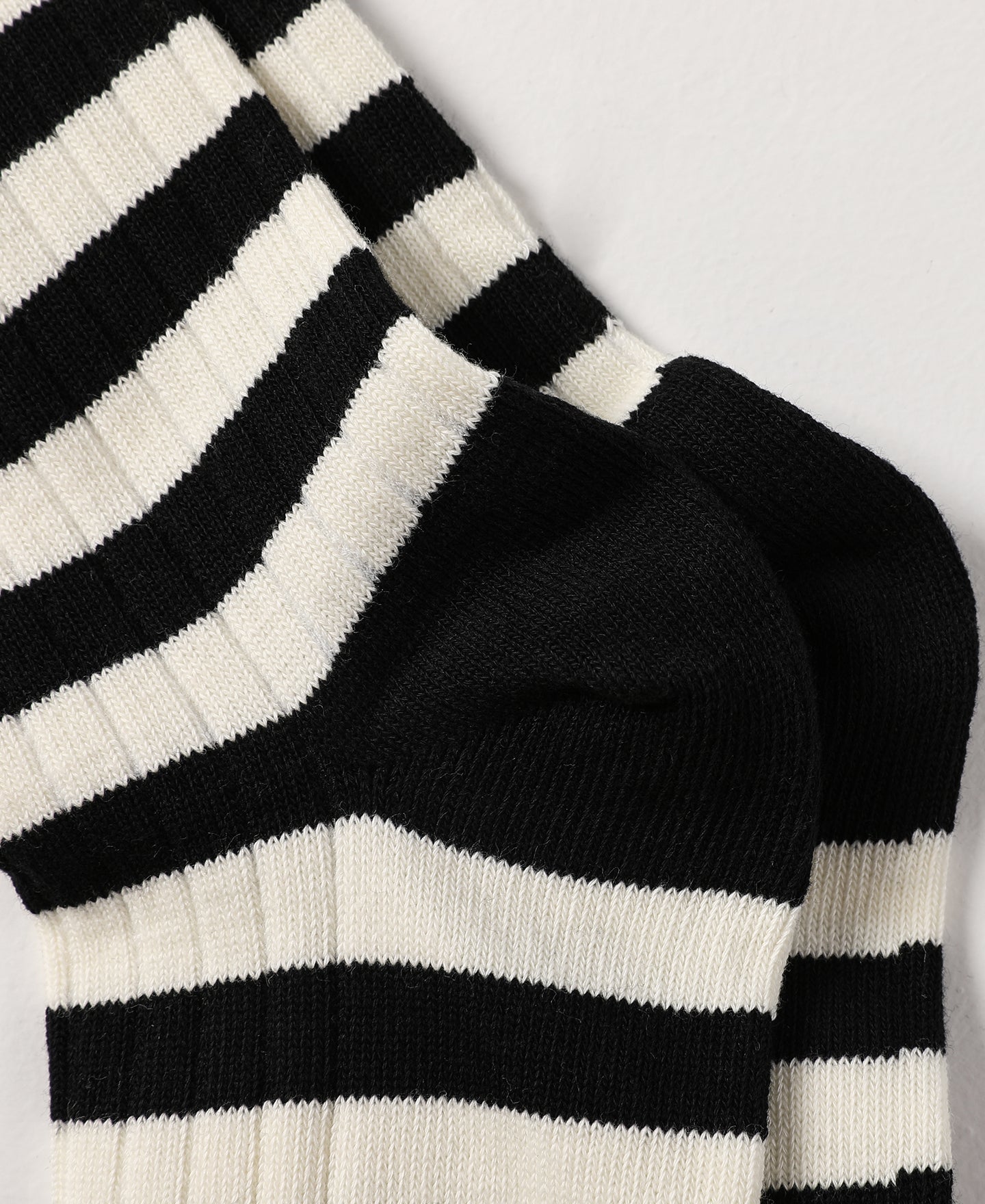 Men's Retro Black and White Striped Cotton Thick Crew Socks - Bronson ...