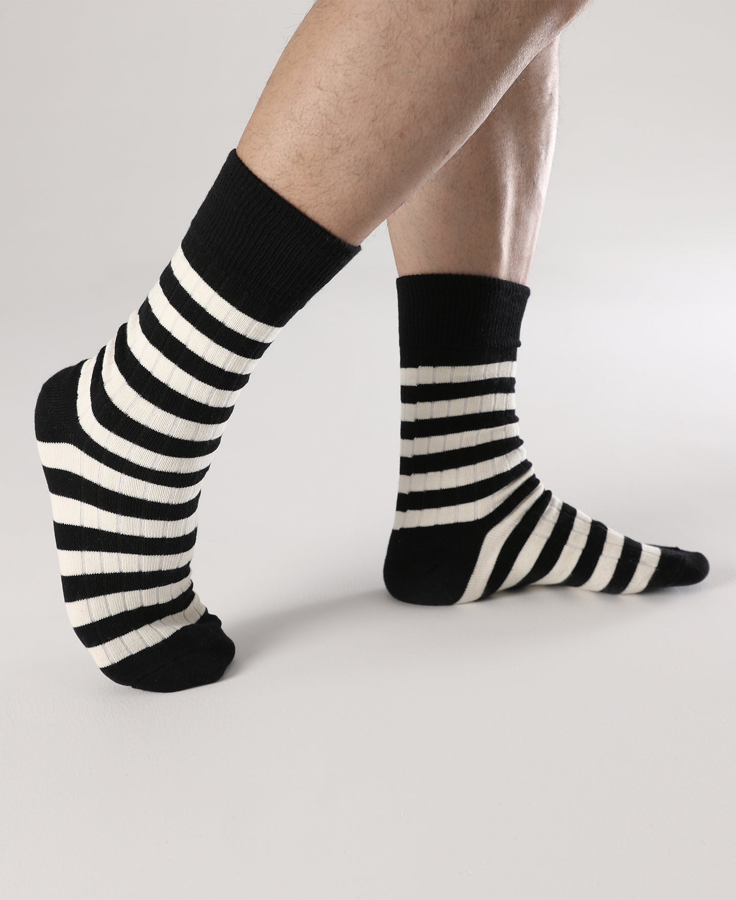 Men's Retro Black and White Striped Cotton Thick Crew Socks - Bronson ...